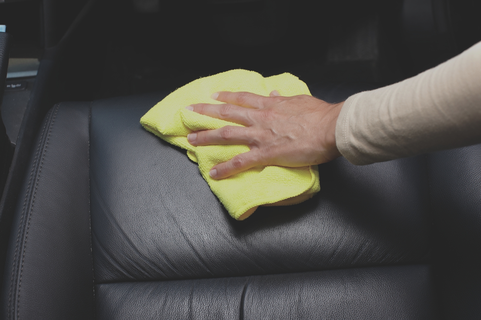 Come pulire il cuoio: 10 rimedi che funzionano | Pourfemme