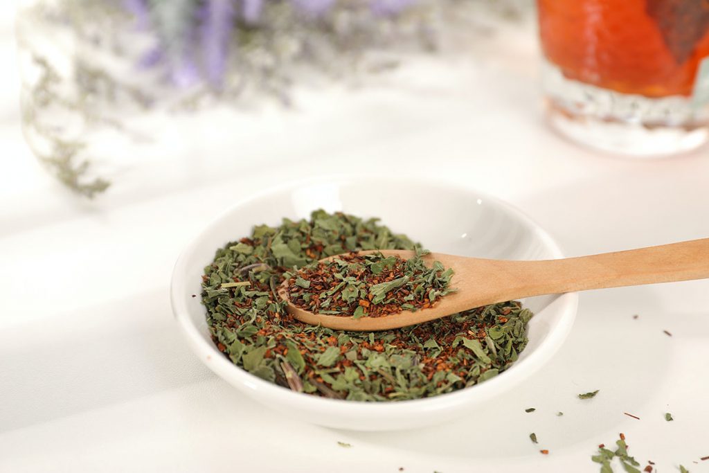 Tisane fai da te digestive, dimagranti e drenanti: le ricette | Pourfemme