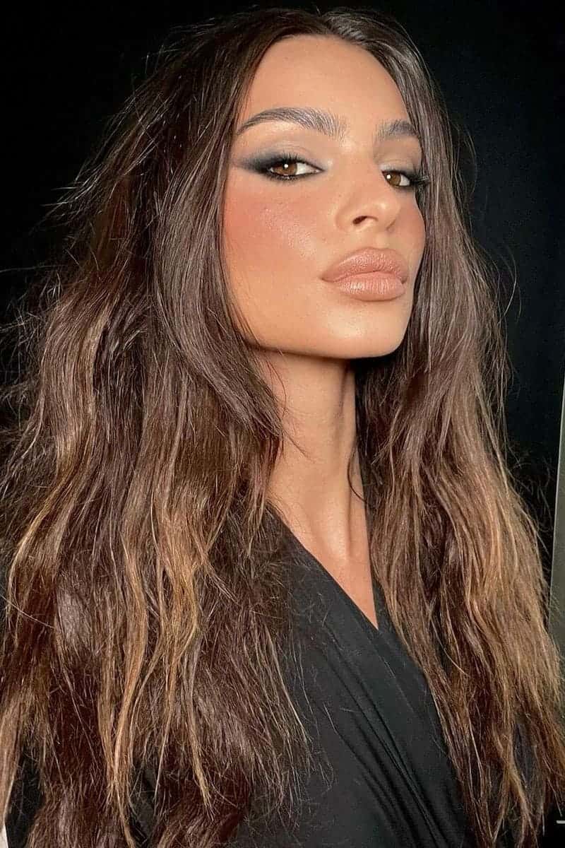 Emrata ci svela il colore di capelli più glamour dell'autunno | Pourfemme