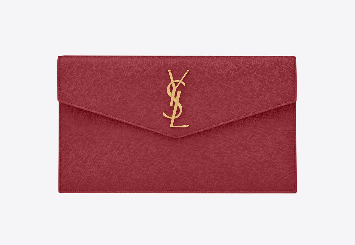 Pochette YSL: ecco dove puoi comprarla nuova a meno di 700 euro | Pourfemme