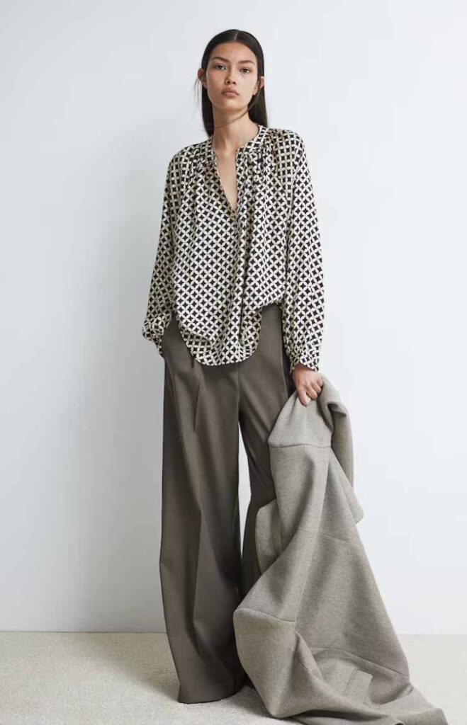 Pantaloni grigi, come abbinarli per outfit irresistibili | Pourfemme