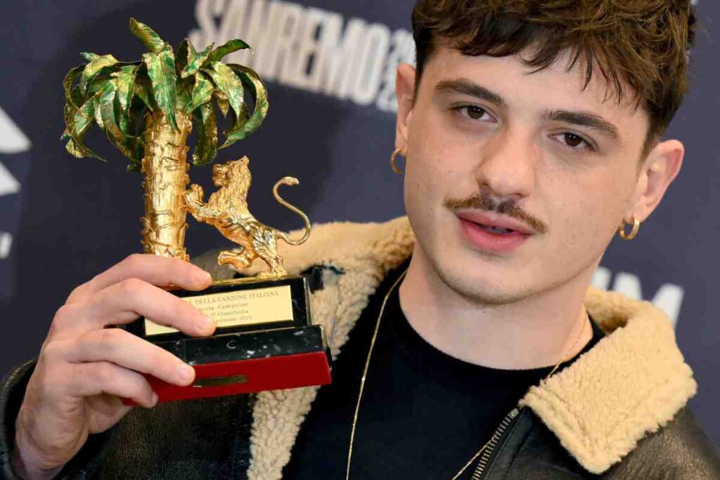 Olly si è preso l'Ariston, chi è il cantante che ha vinto Sanremo 2025 ...